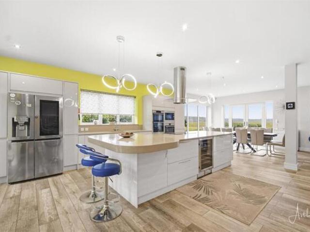 House 4 Bedroom For Sale Crofty Crofty 900000 ELS101025458