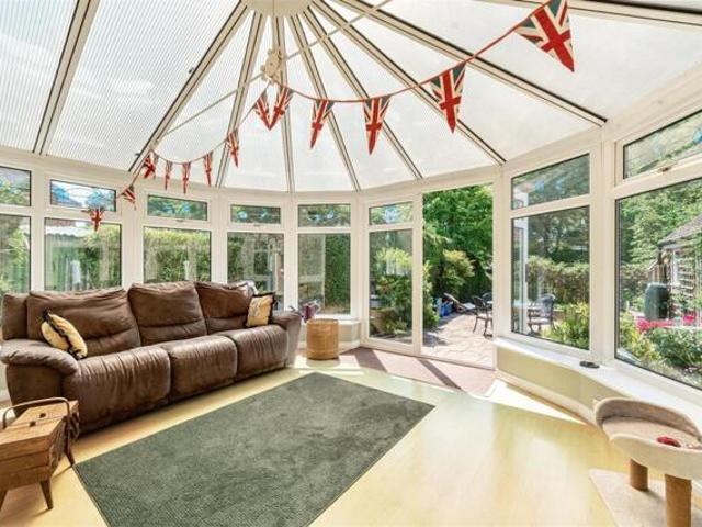 House 4 Bedroom For Sale Crowthorne Wokingham 850000 ES100855293
