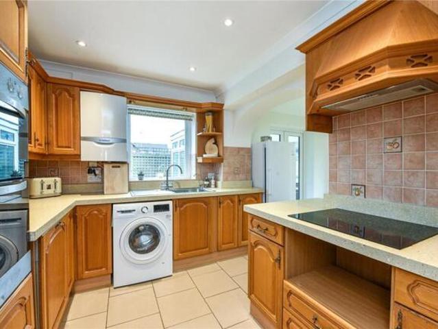 House 4 Bedroom For Sale Alton Hampshire 500000 ELS100057981