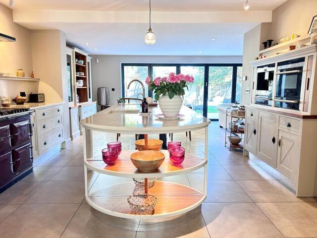 House 4 Bedroom For Sale Bournemouth Bournemouth 1395000 ES101892043
