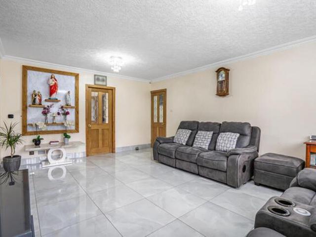 House 4 Bedroom For Sale Bolton Bolton 460000 ELS99130293