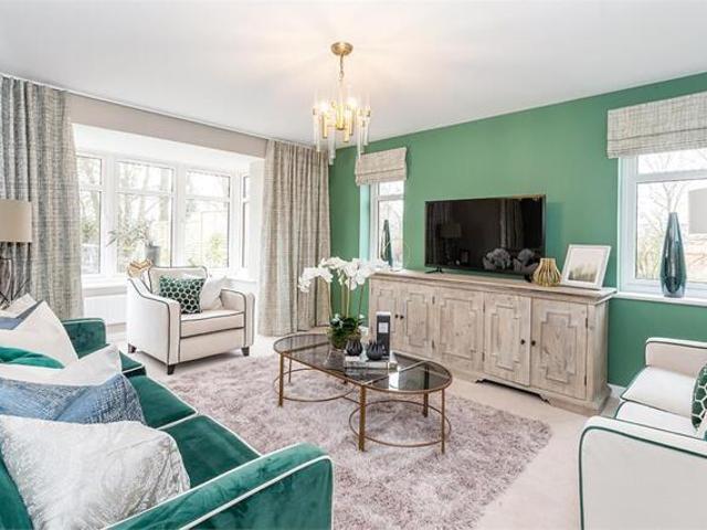 House 4 Bedroom For Sale Boorley Green Boorley Green 624995 ES100824960