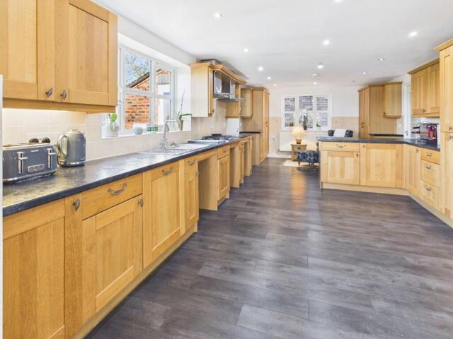 House 4 Bedroom For Sale Baddiley Cheshire East 900000 ES101100224