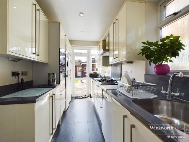 House 4 Bedroom For Sale Barnet Greater London 750000 ES98930192