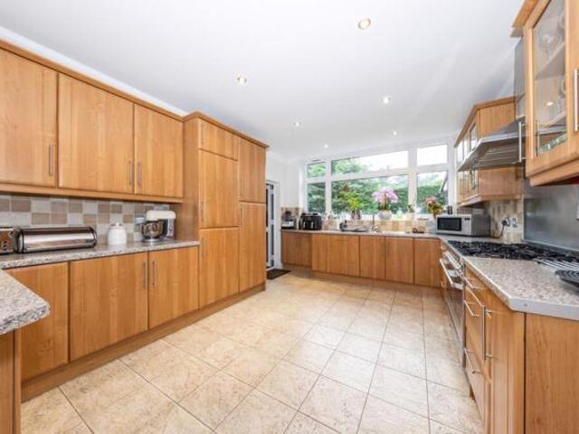 House 4 Bedroom For Sale Barnet Greater London 999950 ES101100100