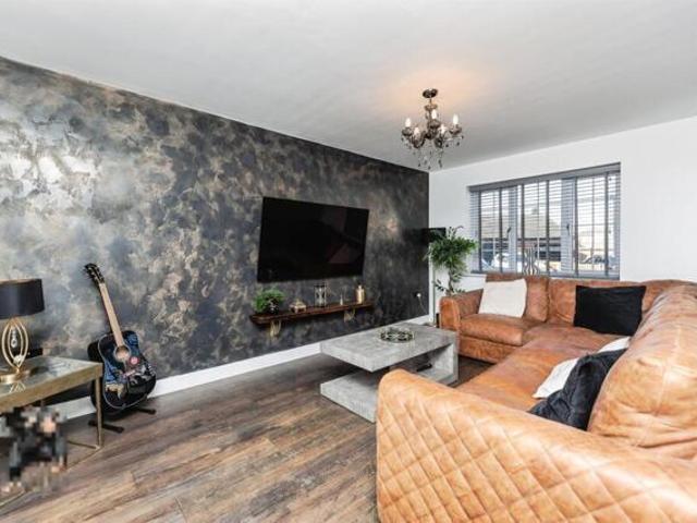 House 4 Bedroom For Sale Barnsley South Yorkshire 325000 ES100316973