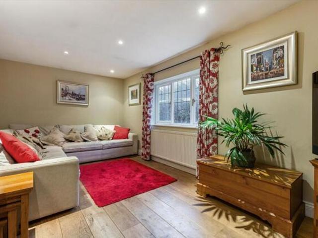 House 4 Bedroom For Sale Basingstoke Hampshire 795000 ELS98864492