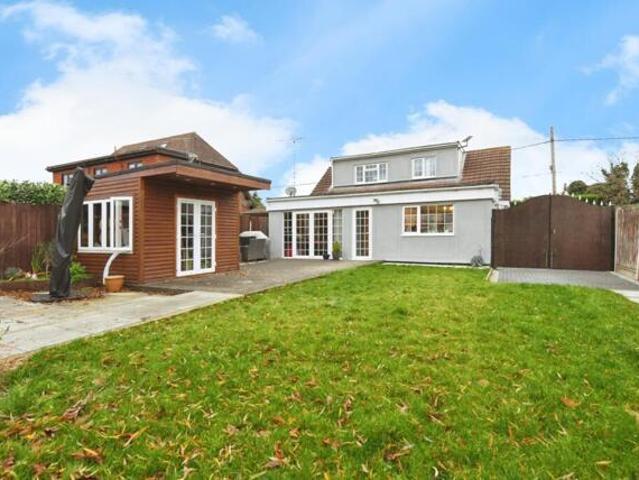 House 4 Bedroom For Sale Basildon Essex 525000 ES101743270