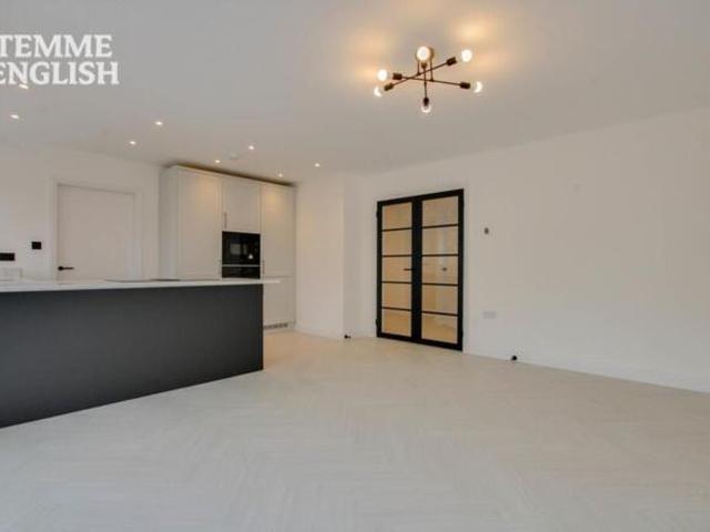 House 4 Bedroom For Sale Basildon Essex 625000 ELS100097043