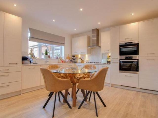House 4 Bedroom For Sale Basildon Essex 630000 ES101676131