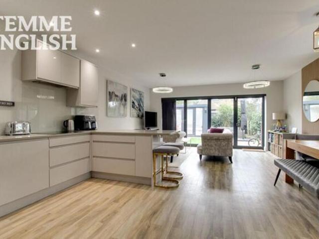 House 4 Bedroom For Sale Benfleet Essex 650000 ES101678709