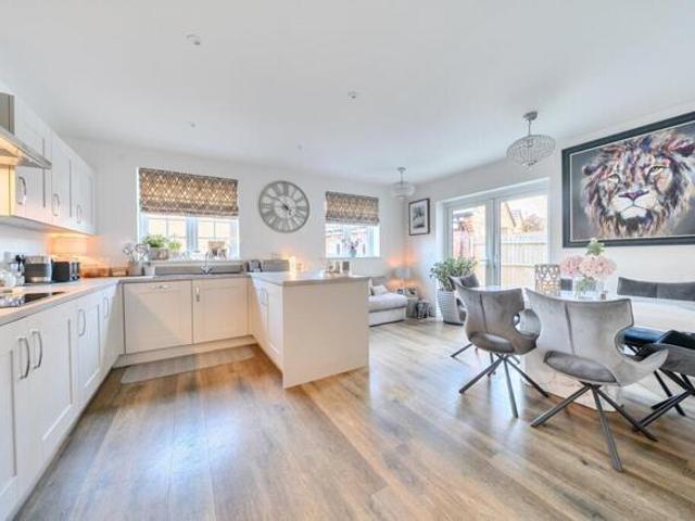 House 4 Bedroom For Sale Biggleswade Central Bedfordshire 635000 ES101675223