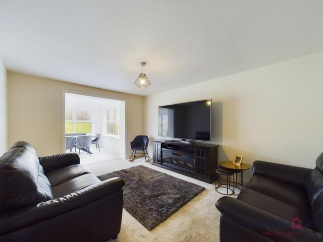 House 4 Bedroom For Sale Bradford Bradford 375000 ES99773603