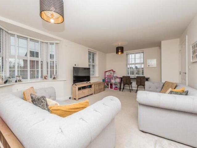 House 4 Bedroom For Sale Bradford Kirklees 430000 ES101678568
