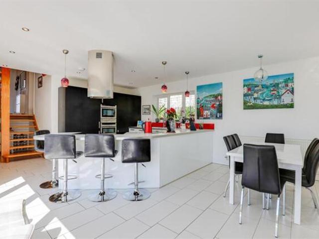 House 4 Bedroom For Sale Bridgend Bridgend 599000 ES99608229
