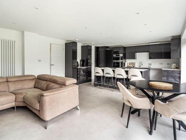 House 4 Bedroom For Sale Bromham Bedford Borough 550000 ES99642072