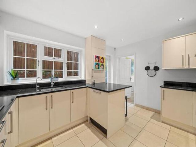 House 4 Bedroom For Sale Bromley Greater London 950000 ES101931549