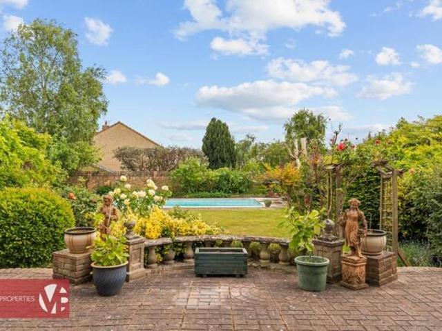 House 4 Bedroom For Sale Broxbourne Hertfordshire 1150000 ES98118799