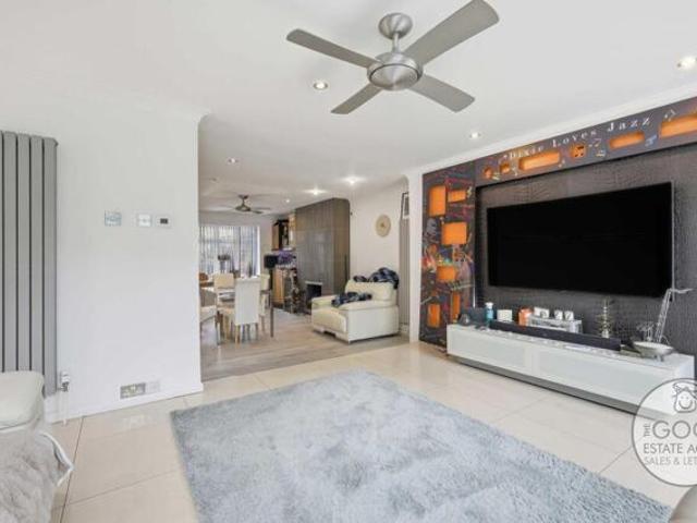 House 4 Bedroom For Sale Buckhurst Hill Essex 800000 ELS100398342