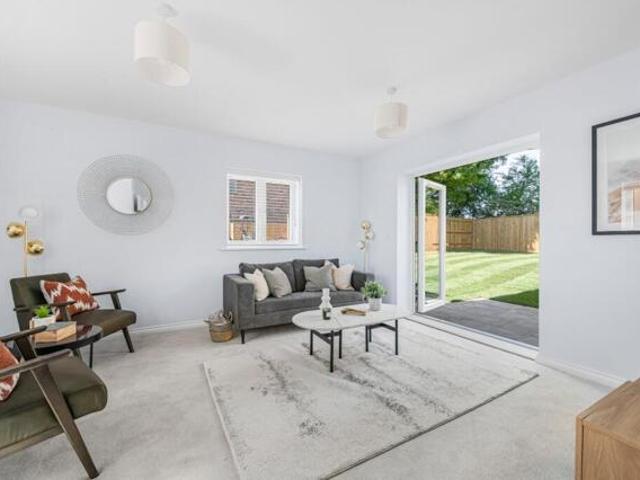 House 4 Bedroom For Sale Burgess Hill West Sussex 550000 ELS101996299