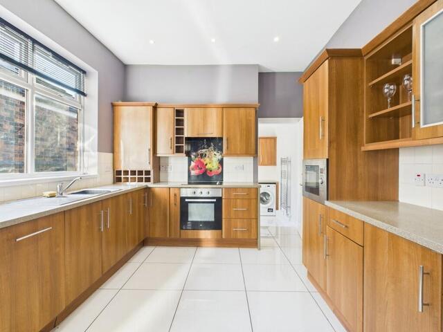 House 4 Bedroom For Sale Burslem Staffordshire 185000 ELS101379263