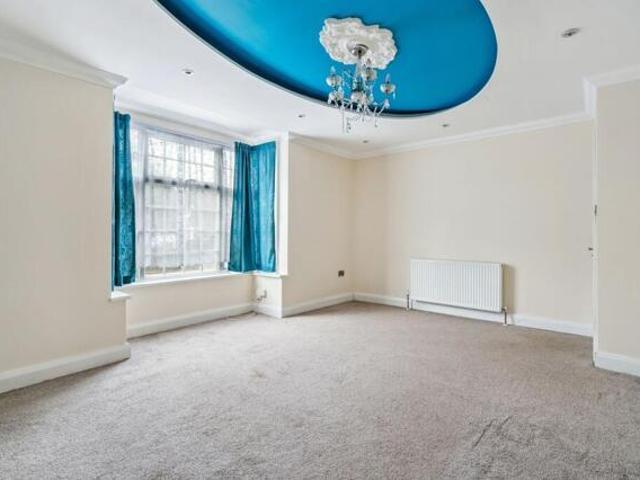 House 4 Bedroom For Sale Bushey Hertfordshire 680000 ES101676198