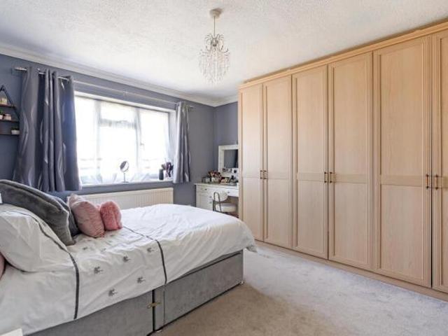 House 4 Bedroom For Sale Bushey Hertfordshire 750000 ELS99926111