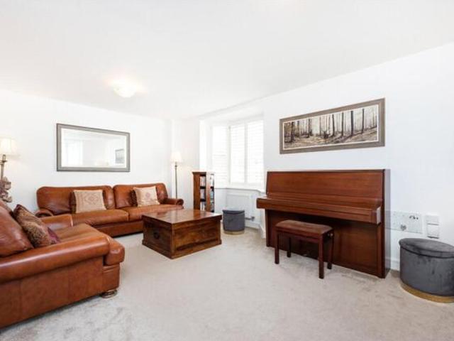 House 4 Bedroom For Sale Bushey Hertfordshire 800000 ES101231939