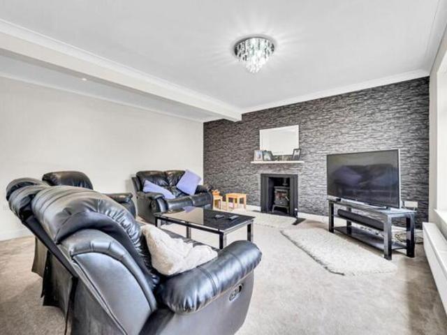 House 4 Bedroom For Sale Byfleet Surrey 700000 ELS100685069