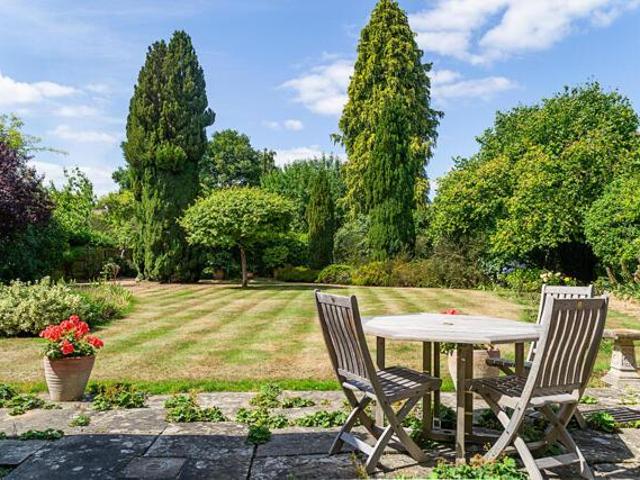 House 4 Bedroom For Sale Gerrards Cross Buckinghamshire 1750000 ES99161558