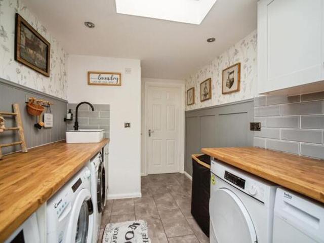 House 4 Bedroom For Sale Gillingham Medway 400000 ES99204075