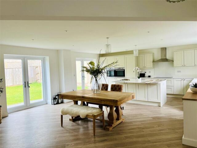 House 4 Bedroom For Sale Glastonbury Glastonbury 700000 ES99092610