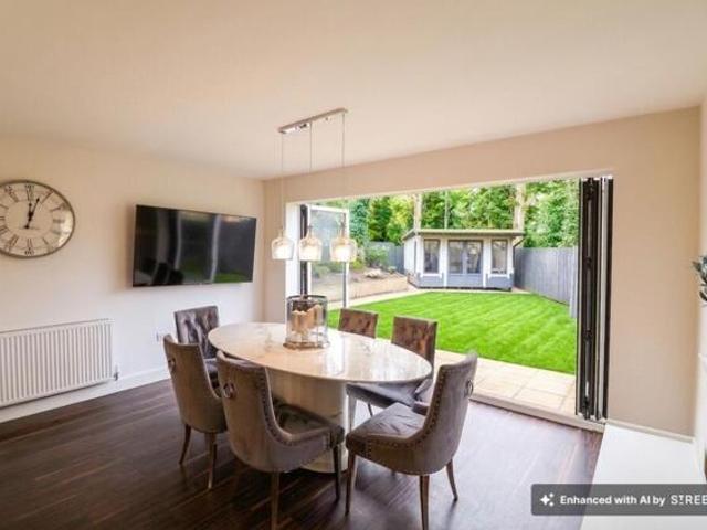 House 4 Bedroom For Sale Glossop Derbyshire 573300 ES101743181
