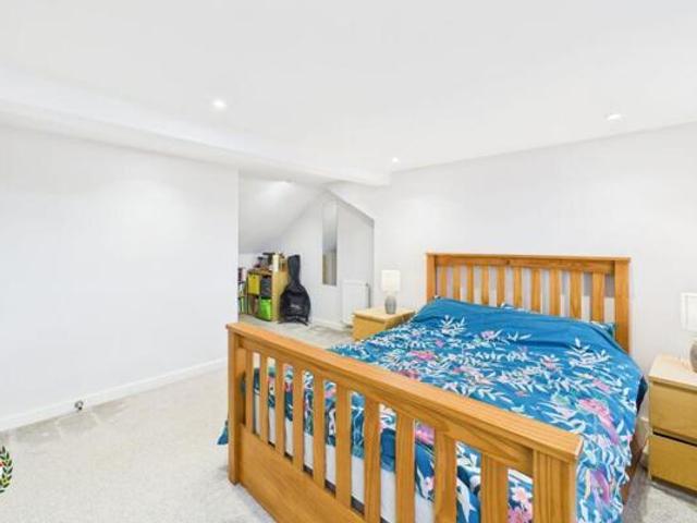 House 4 Bedroom For Sale Gloucester Gloucestershire 300000 ELS99926177