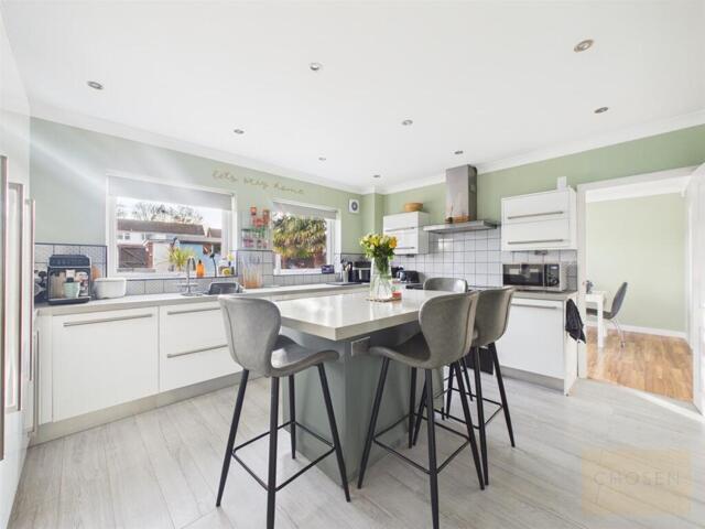 House 4 Bedroom For Sale Gloucester Gloucestershire 470000 ES101675993
