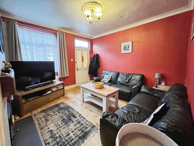 House 4 Bedroom For Sale Grantham Lincolnshire 165000 ES98903228