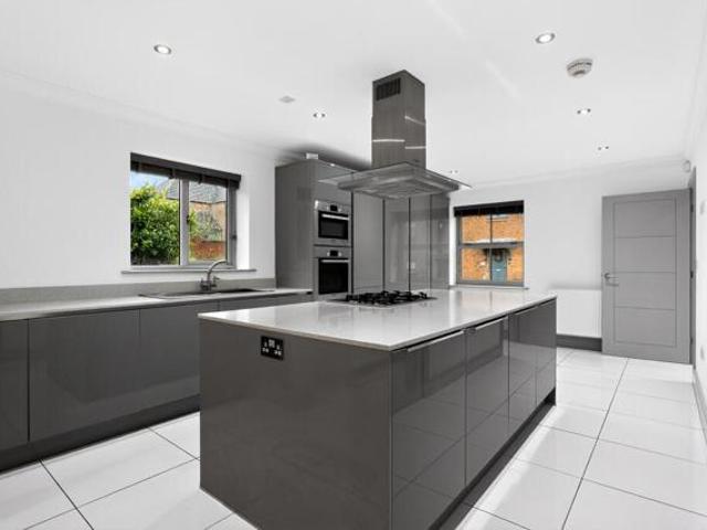 House 4 Bedroom For Sale Grantham Lincolnshire 450000 ES101059752