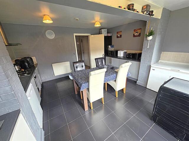 House 4 Bedroom For Sale Great Oakley Great Oakley 235000 ES100158593