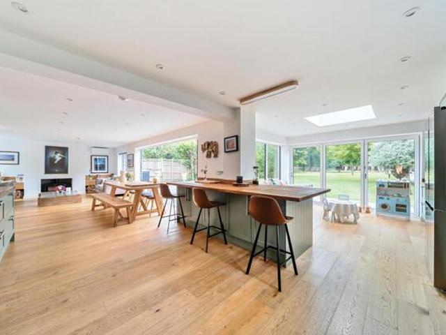 House 4 Bedroom For Sale Guildford Surrey 1400000 ES101743238