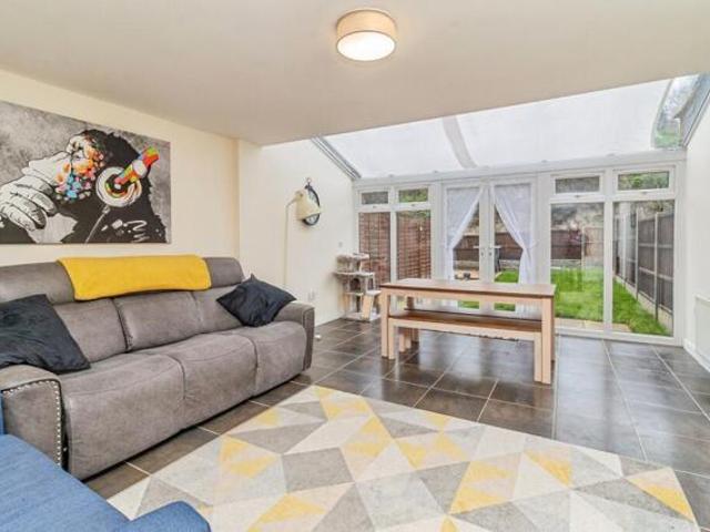 House 4 Bedroom For Sale Dunstable Central Bedfordshire 425000 ELS99736018