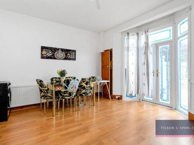 House 4 Bedroom For Sale Enfield Greater London 745000 ES99688266