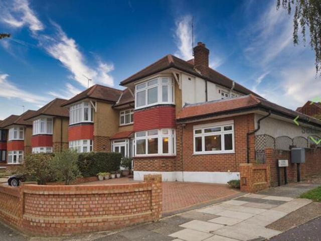 House 4 Bedroom For Sale Enfield Greater London 1000000 ES98233337