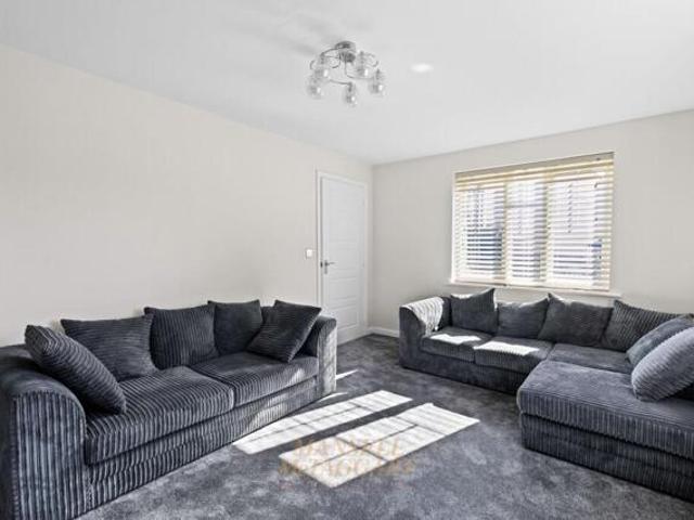 House 4 Bedroom For Sale East Grinstead West Sussex 535000 ELS99290147