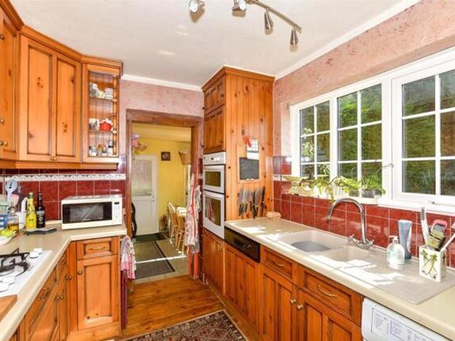 House 4 Bedroom For Sale East Grinstead West Sussex 640000 ES100987793
