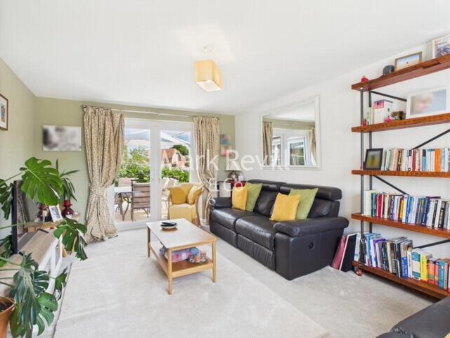 House 4 Bedroom For Sale East Sussex West Sussex 775000 ES96500734