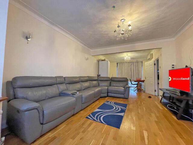 House 4 Bedroom For Sale Epping Forest Greater London 600000 ES98969168