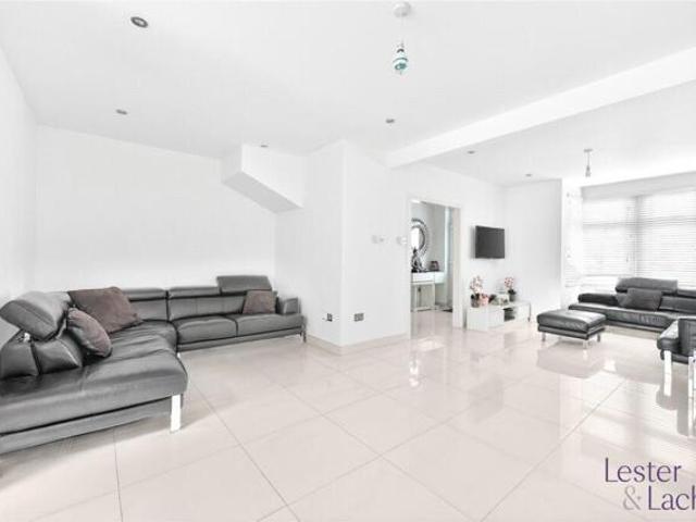 House 4 Bedroom For Sale Epping Forest Greater London 625000 ES101674838