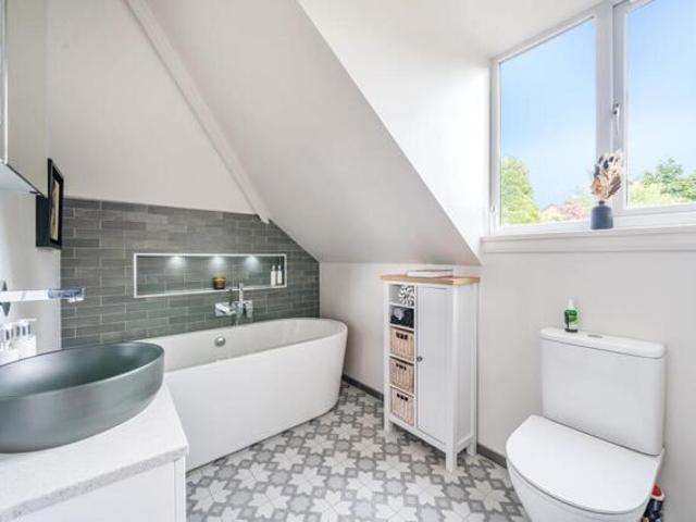 House 4 Bedroom For Sale Epsom Surrey 985000 ES98801055