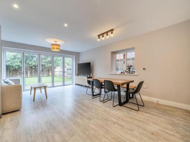 House 4 Bedroom For Sale Esher Surrey 1050000 ELS98930297