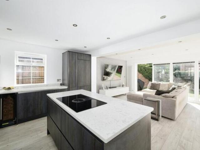 House 4 Bedroom For Sale Essex Essex 575000 ELS99029118